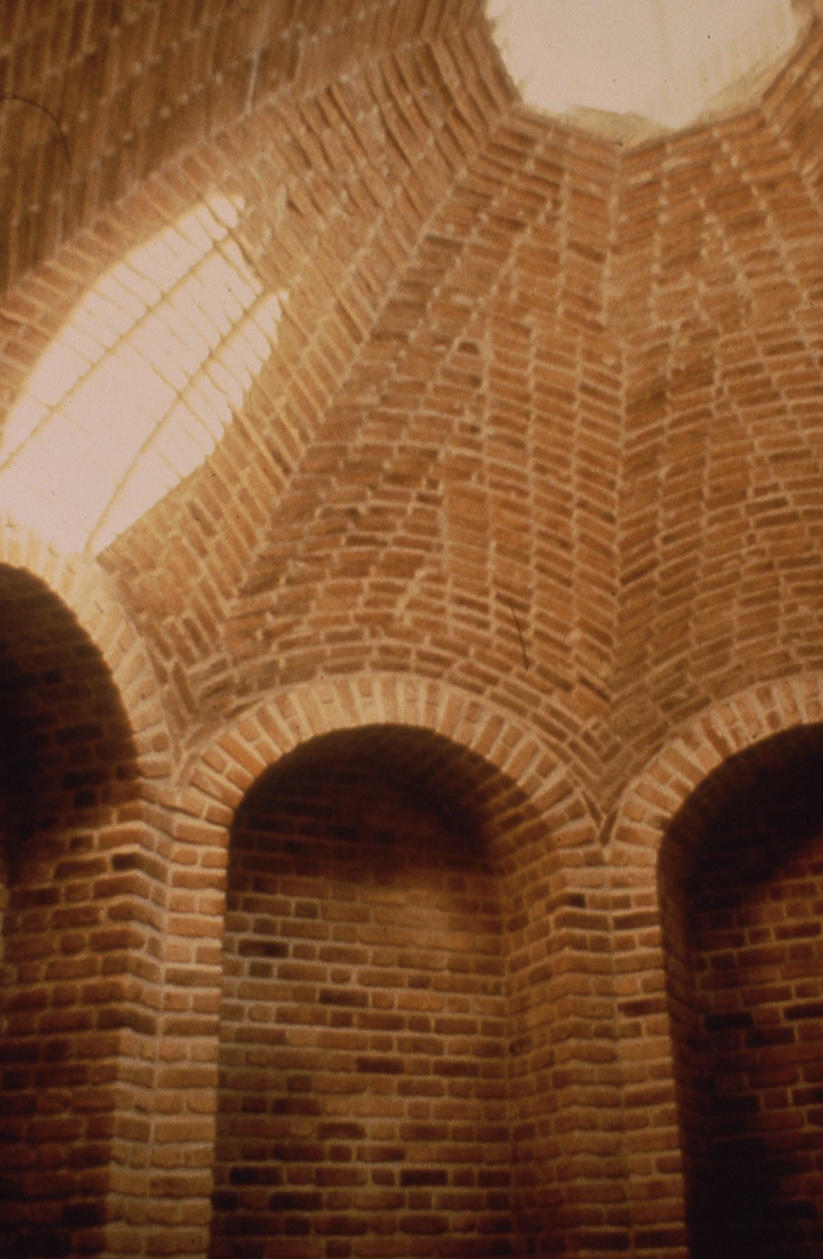 Completed interior of brick dome | DW Digital Archive