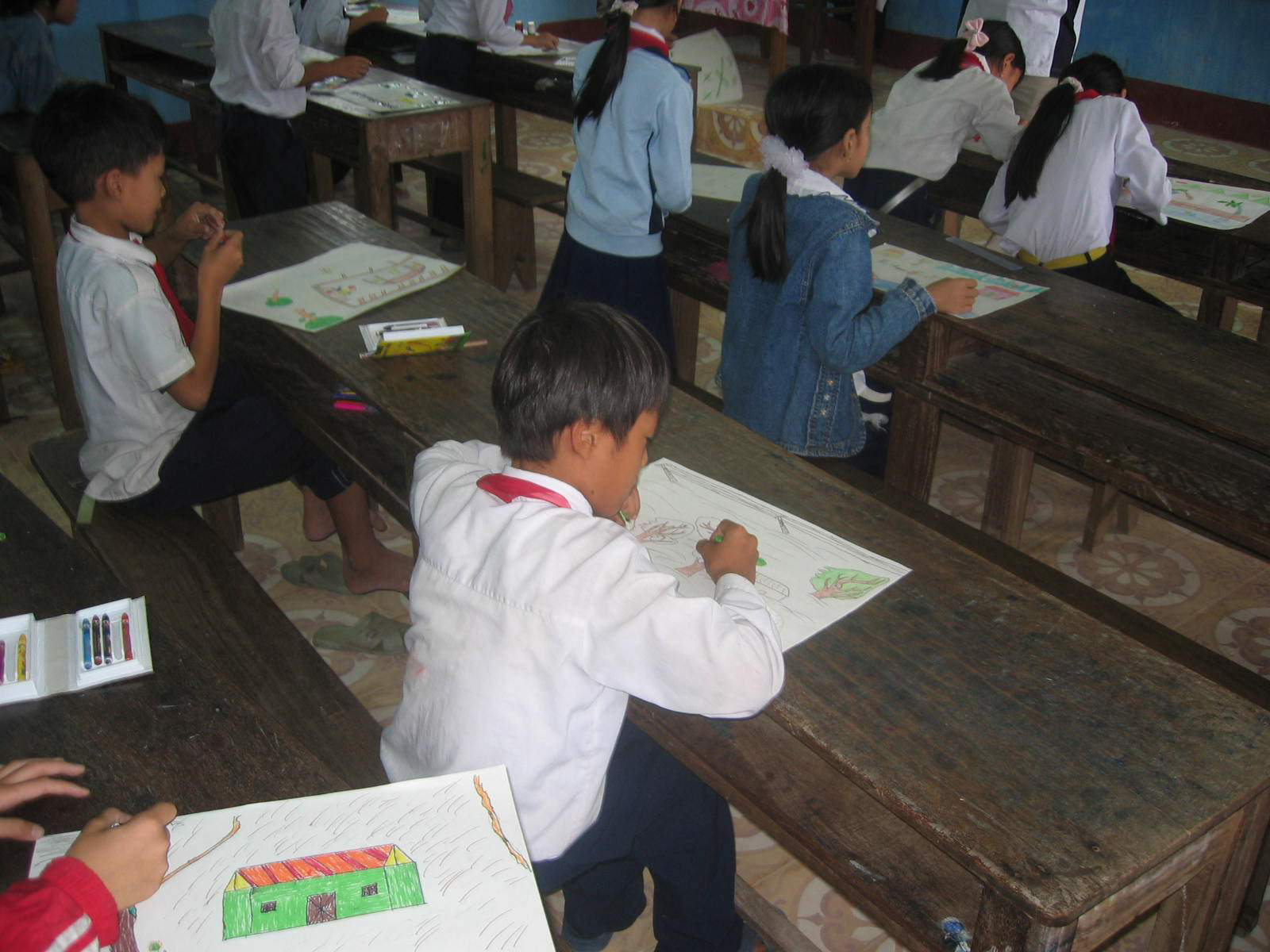 School children drawing competetion on preventing typhoon damage to ...
